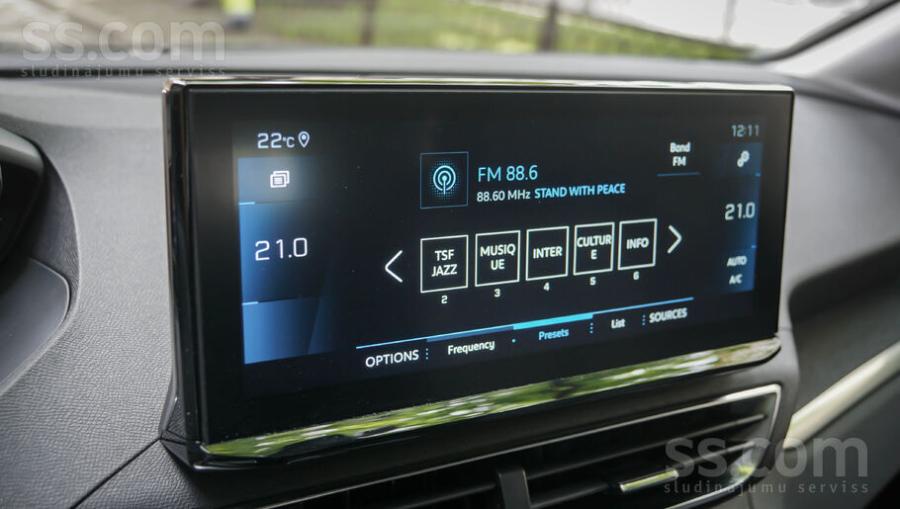 Black Peugeot 3008 2022 in Riga, with an engine capacity of 1.20 L and mileage of 91 thousand km for 16950 €, photo 18 on AUTOMOTO.COM.LV