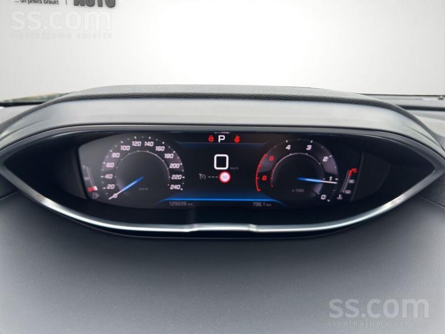 Melns Peugeot 3008 2022 Rīga, ar dzinēja tilpumu 1.50 L un nobraukumu 129 tūkst. km par 16490 €, foto 12 vietnē AUTOMOTO.COM.LV