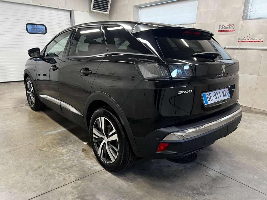 Black Peugeot 3008 2022 in Marijampole, with an engine capacity of 1.20 L and mileage of 22 thousand km for 18876 €, photo 5 on AUTOMOTO.COM.LV