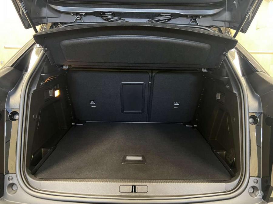 Black Peugeot 3008 2022 in Marijampole, with an engine capacity of 1.20 L and mileage of 22 thousand km for 18876 €, photo 15 on AUTOMOTO.COM.LV