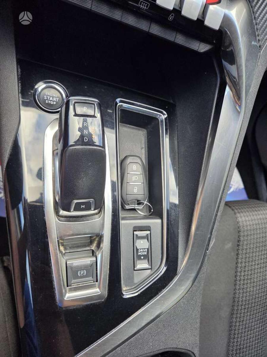 Black Peugeot 3008 2022 in Vilnius, with an engine capacity of 1.50 L and mileage of 219 thousand km for 14300 €, photo 15 on AUTOMOTO.COM.LV