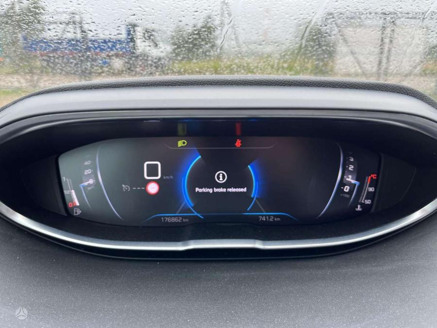 Melns Peugeot 3008 2022 Viļņa, ar dzinēja tilpumu 1.20 L un nobraukumu 176 tūkst. km par 11858 €, foto 17 vietnē AUTOMOTO.COM.LV
