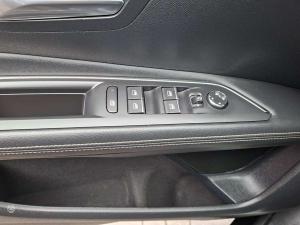 Melns Peugeot 3008 2022 Šauļi, ar dzinēja tilpumu 1.60 L un nobraukumu 143 tūkst. km par 18950 €, foto 14 vietnē AUTOMOTO.COM.LV
