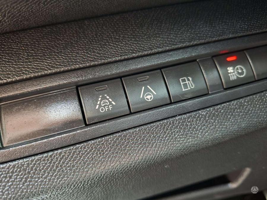 Melns Peugeot 3008 2022 Šauļi, ar dzinēja tilpumu 1.60 L un nobraukumu 143 tūkst. km par 18950 €, foto 34 vietnē AUTOMOTO.COM.LV