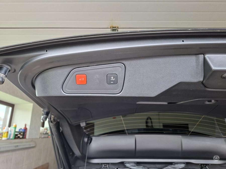 Melns Peugeot 3008 2022 Šauļi, ar dzinēja tilpumu 1.60 L un nobraukumu 143 tūkst. km par 18950 €, foto 42 vietnē AUTOMOTO.COM.LV