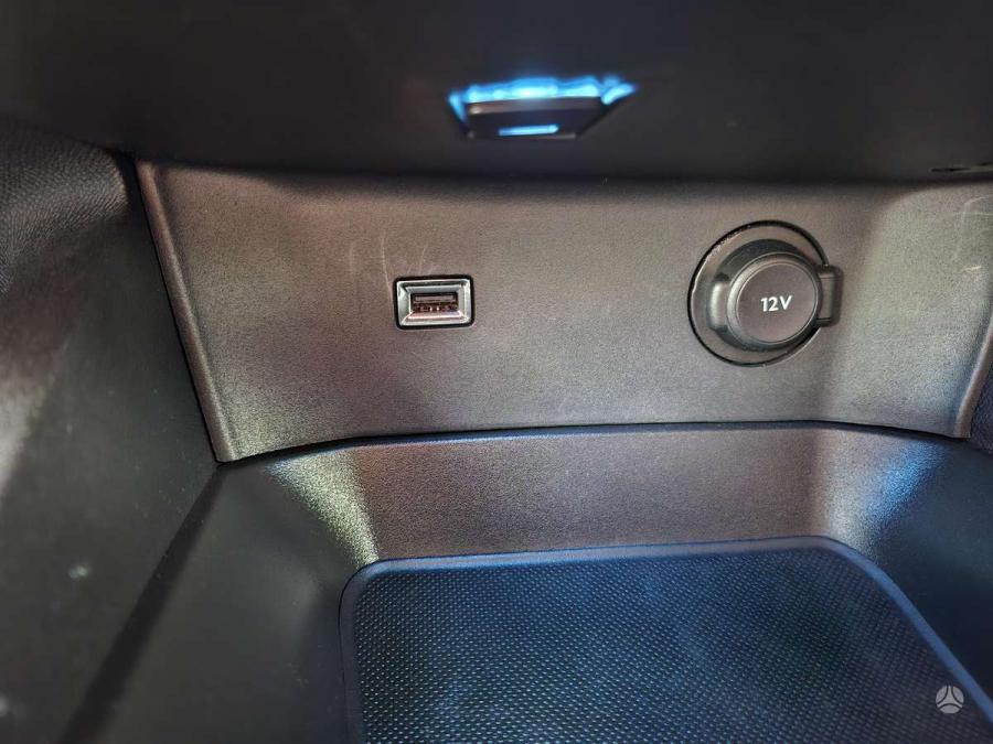 Melns Peugeot 3008 2022 Šauļi, ar dzinēja tilpumu 1.60 L un nobraukumu 143 tūkst. km par 18950 €, foto 45 vietnē AUTOMOTO.COM.LV