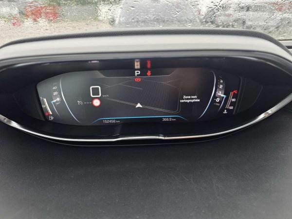 Black Peugeot 3008 2022 in Vilnius, with an engine capacity of 1.20 L and mileage of 152 thousand km for 12900 €, photo 10 on AUTOMOTO.COM.LV