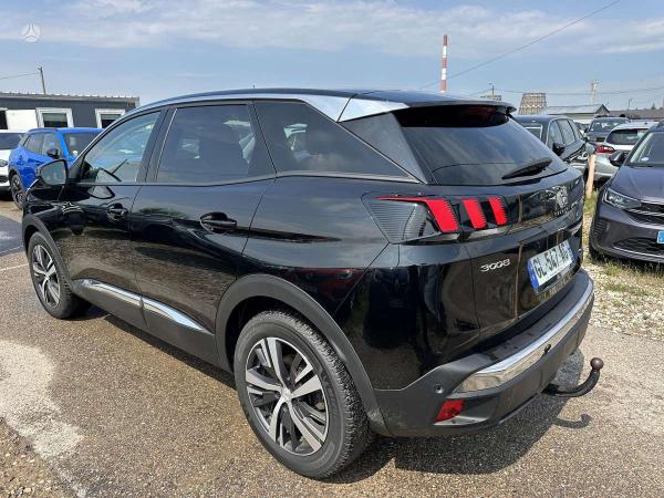 Black Peugeot 3008 2022 in Vilnius, with an engine capacity of 1.50 L and mileage of 184 thousand km for 14519 €, photo 4 on AUTOMOTO.COM.LV