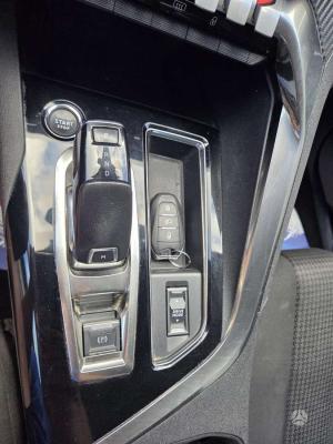 Melns Peugeot 3008 2022 Viļņa, ar dzinēja tilpumu 1.50 L un nobraukumu 219 tūkst. km par 15000 €, foto 15 vietnē AUTOMOTO.COM.LV