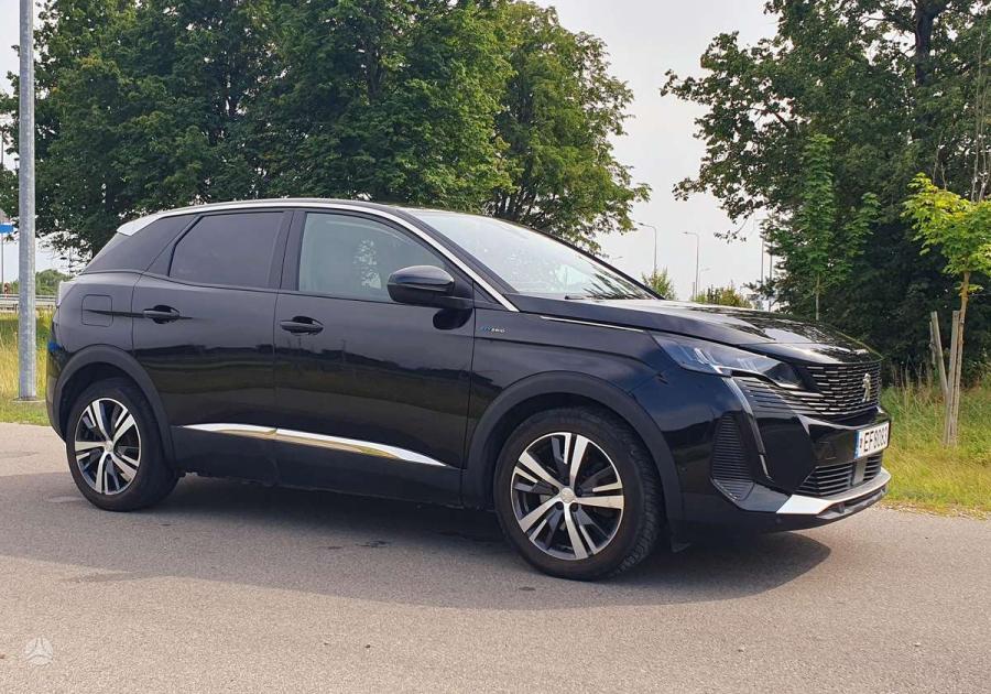 Melns Peugeot 3008 2022 Viļņa, ar dzinēja tilpumu 1.60 L un nobraukumu 76 tūkst. km par 18350 €, foto 1 vietnē AUTOMOTO.COM.LV