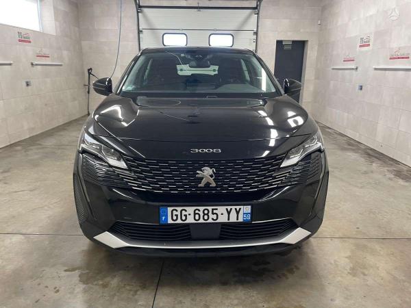Black Peugeot 3008 2022 in Marijampole, with an engine capacity of 1.20 L and mileage of 133 thousand km for 12705 €, photo 2 on AUTOMOTO.COM.LV