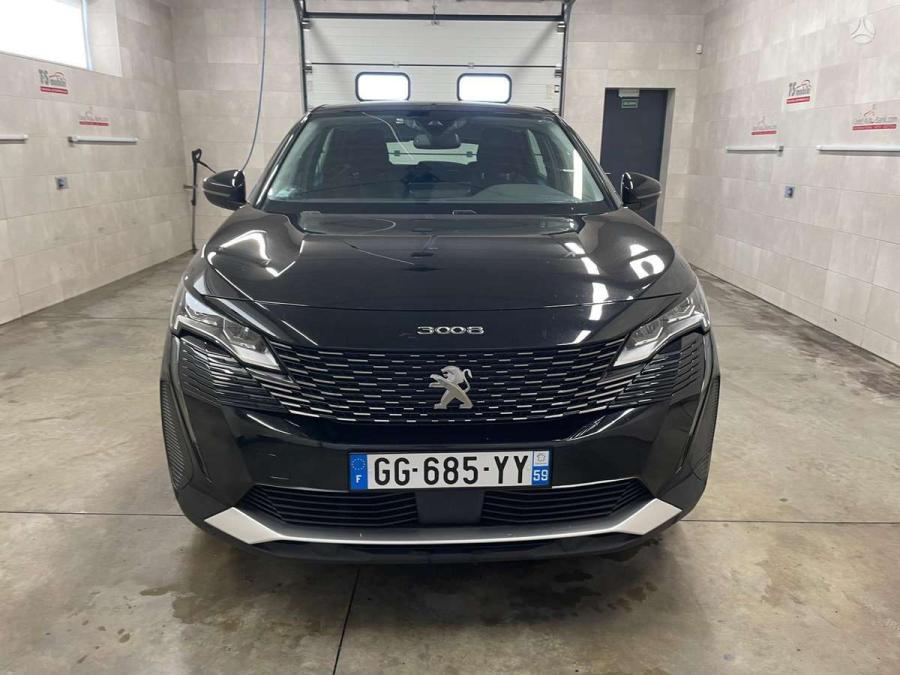 Black Peugeot 3008 2022 in Marijampole, with an engine capacity of 1.20 L and mileage of 133 thousand km for 12705 €, photo 3 on AUTOMOTO.COM.LV