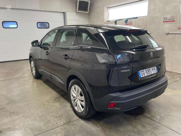 Black Peugeot 3008 2022 in Marijampole, with an engine capacity of 1.20 L and mileage of 133 thousand km for 12705 €, photo 6 on AUTOMOTO.COM.LV