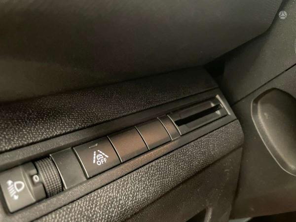 Black Peugeot 3008 2022 in Marijampole, with an engine capacity of 1.20 L and mileage of 133 thousand km for 12705 €, photo 8 on AUTOMOTO.COM.LV