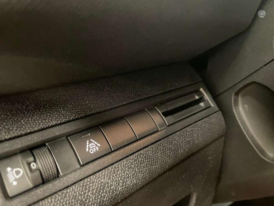 Black Peugeot 3008 2022 in Marijampole, with an engine capacity of 1.20 L and mileage of 133 thousand km for 12705 €, photo 9 on AUTOMOTO.COM.LV