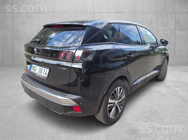 Black Peugeot 3008 2022 in Riga, with an engine capacity of 1.60 L and mileage of 40 thousand km for 20400 €, photo 3 on AUTOMOTO.COM.LV