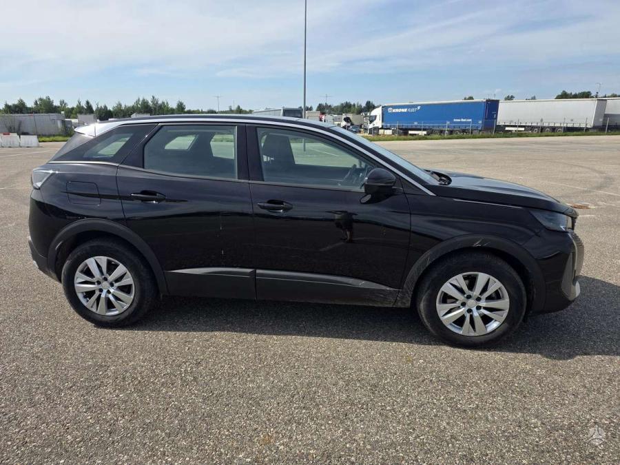Melns Peugeot 3008 2022 Viļņa, ar dzinēja tilpumu 1.20 L un nobraukumu 141 tūkst. km par 13200 €, foto 3 vietnē AUTOMOTO.COM.LV