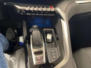 Black Peugeot 3008 2022 in Marijampole, with an engine capacity of 1.20 L and mileage of 162 thousand km for 13740 €, photo 14 on AUTOMOTO.COM.LV
