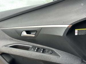 Black Peugeot 3008 2022 in Vilnius, with an engine capacity of 1.50 L and mileage of 174 thousand km for 13309 €, photo 13 on AUTOMOTO.COM.LV