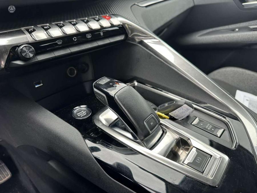Black Peugeot 3008 2022 in Vilnius, with an engine capacity of 1.50 L and mileage of 174 thousand km for 13309 €, photo 16 on AUTOMOTO.COM.LV