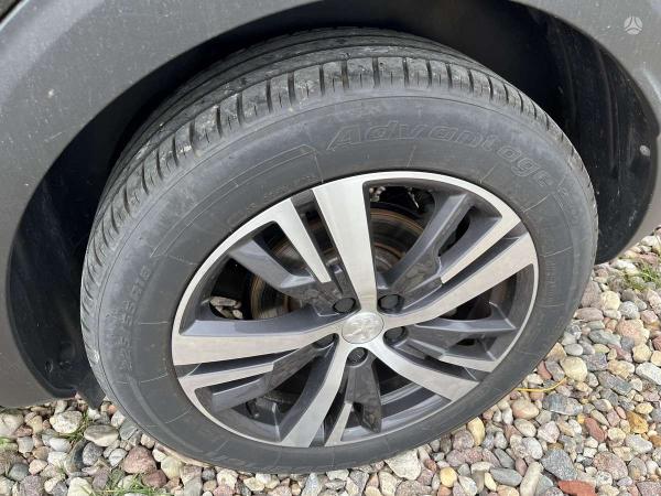 Black Peugeot 3008 2022 in Vilnius, with an engine capacity of 1.50 L and mileage of 175 thousand km for 12100 €, photo 11 on AUTOMOTO.COM.LV