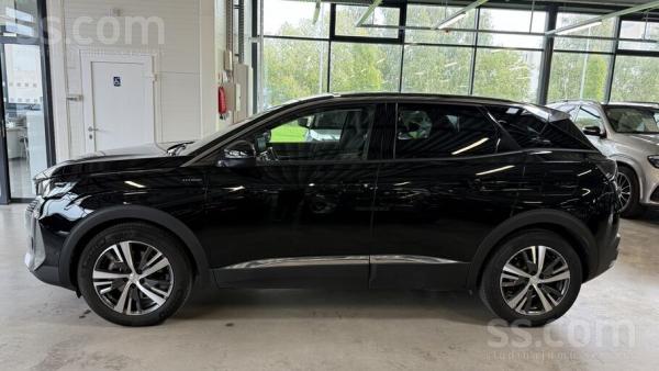 Black Peugeot 3008 2022 in Riga, with an engine capacity of 1.60 L and mileage of 39 thousand km for 19900 €, photo 3 on AUTOMOTO.COM.LV