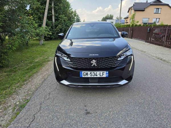 Black Peugeot 3008 2023 in Panevezys, with an engine capacity of 1.50 L and mileage of 240 thousand km for 13500 €, photo 3 on AUTOMOTO.COM.LV