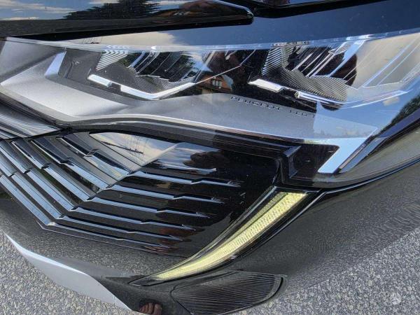Black Peugeot 3008 2023 in Panevezys, with an engine capacity of 1.50 L and mileage of 240 thousand km for 13500 €, photo 7 on AUTOMOTO.COM.LV