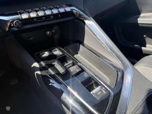 Melns Peugeot 3008 2023 Marijampole, ar dzinēja tilpumu 1.20 L un nobraukumu 133 tūkst. km par 17176 €, foto 40 vietnē AUTOMOTO.COM.LV