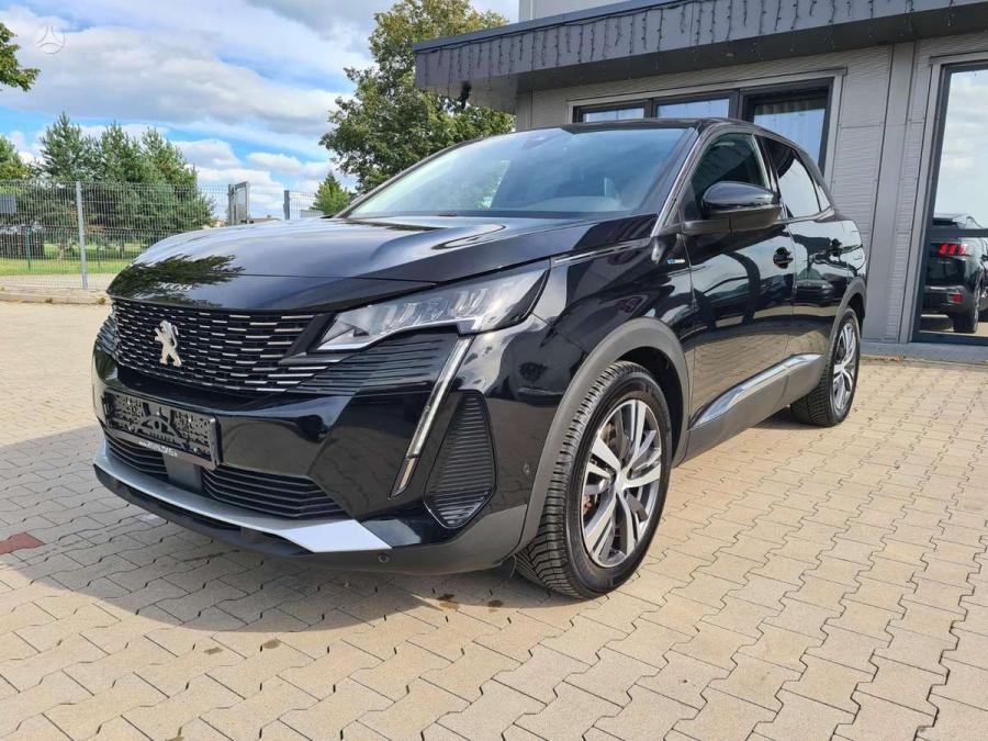 Black Peugeot 3008 2023 in Siauliai, with an engine capacity of 1.60 L and mileage of 114 thousand km for 18900 €, photo 3 on AUTOMOTO.COM.LV