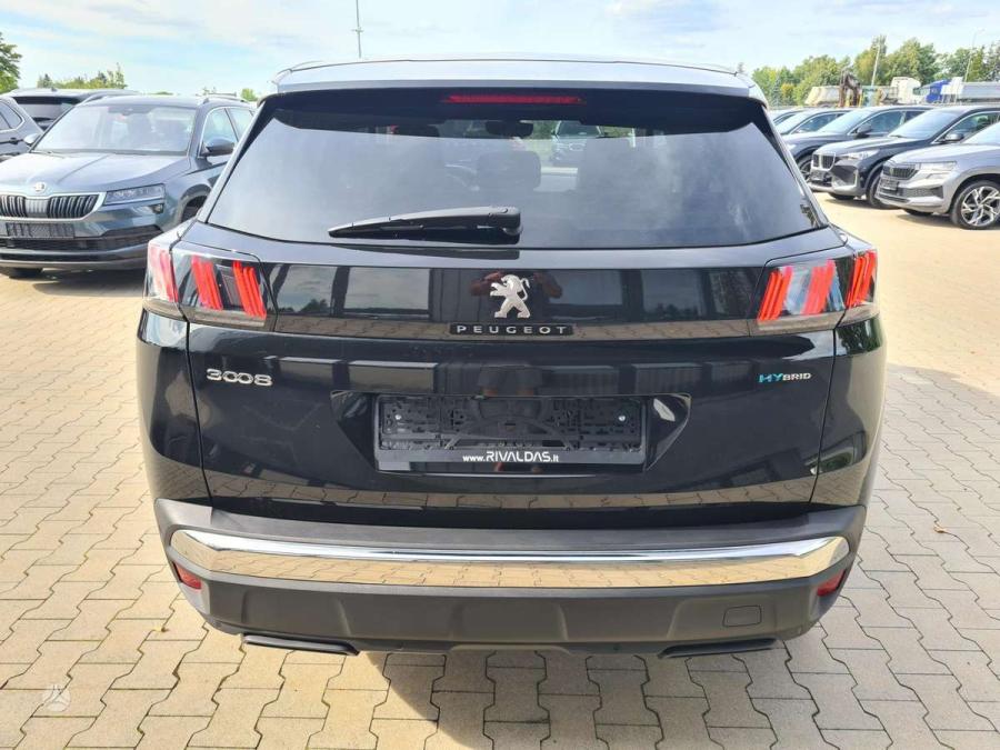 Black Peugeot 3008 2023 in Siauliai, with an engine capacity of 1.60 L and mileage of 114 thousand km for 18900 €, photo 8 on AUTOMOTO.COM.LV