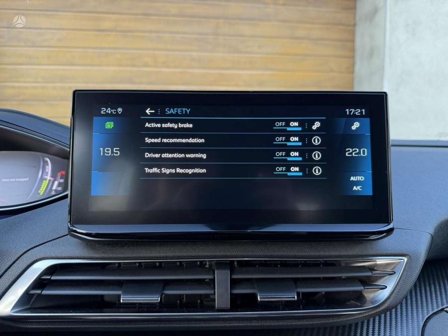 Black Peugeot 3008 2023 in Siauliai, with an engine capacity of 0.00 L and mileage of 136 thousand km for 17880 €, photo 24 on AUTOMOTO.COM.LV