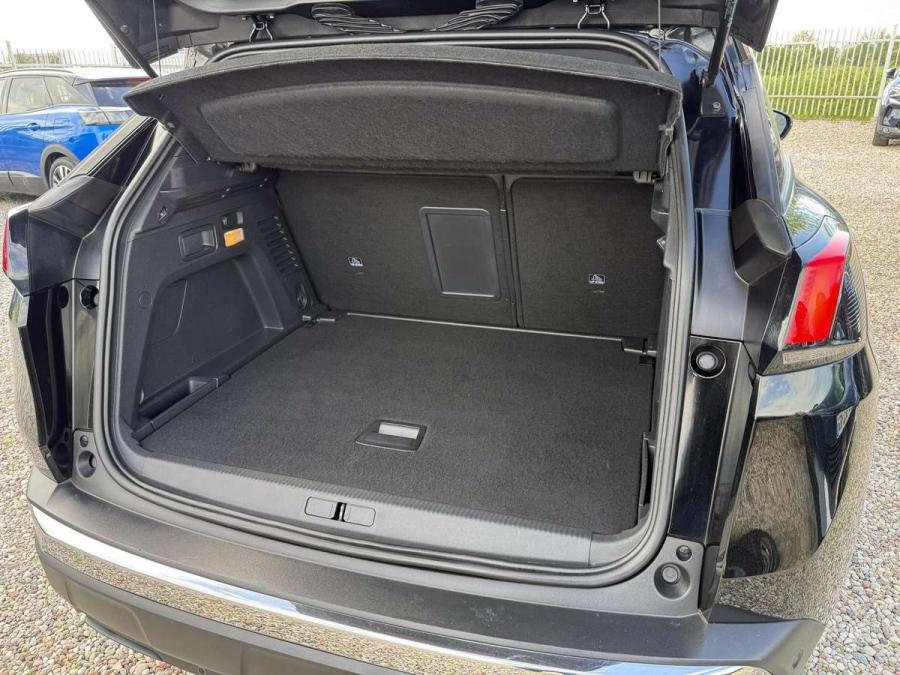 Black Peugeot 3008 2023 in Marijampole, with an engine capacity of 1.20 L and mileage of 153 thousand km for 16329 €, photo 30 on AUTOMOTO.COM.LV