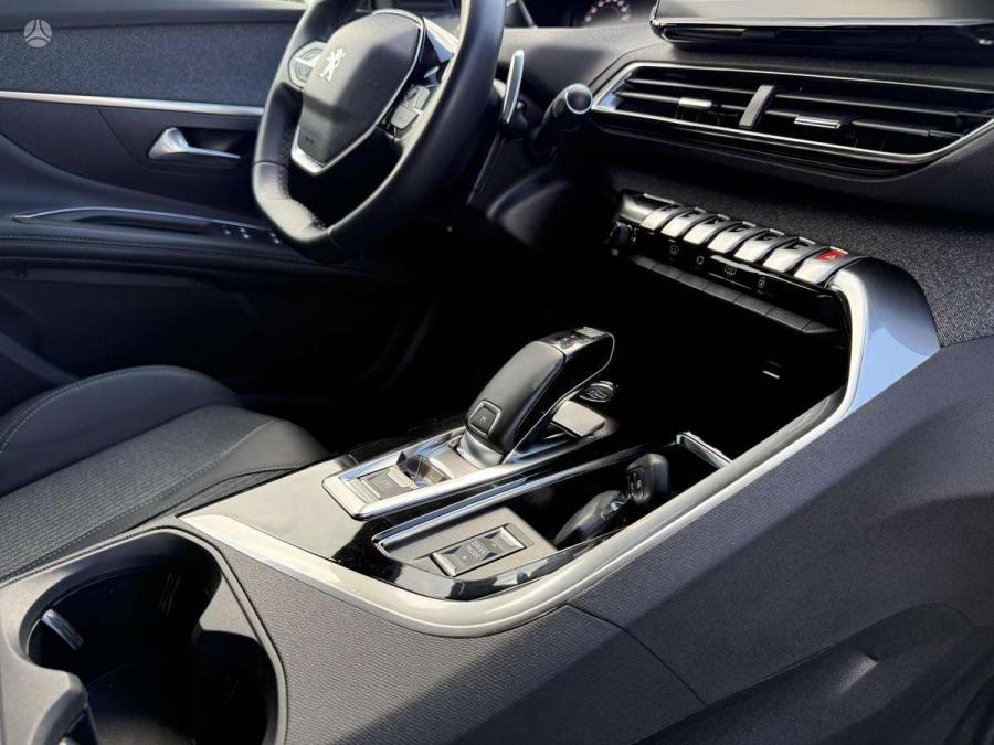 Black Peugeot 3008 2023 in Marijampole, with an engine capacity of 1.20 L and mileage of 153 thousand km for 16329 €, photo 33 on AUTOMOTO.COM.LV