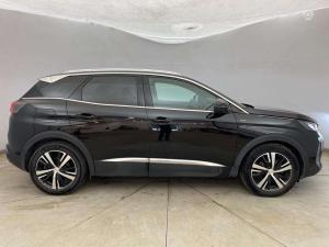 Melns Peugeot 3008 2023 Viļņa, ar dzinēja tilpumu 1.20 L un nobraukumu 100 tūkst. km par 17900 €, foto 4 vietnē AUTOMOTO.COM.LV