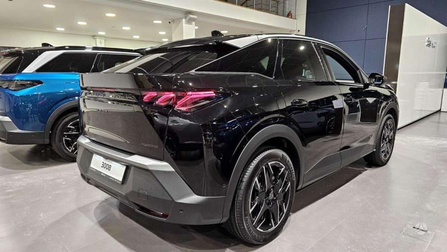 Melns Peugeot 3008 2025 Kauņa, ar dzinēja tilpumu 1.20 L un nobraukumu 3 tūkst. km par 39085 €, foto 5 vietnē AUTOMOTO.COM.LV