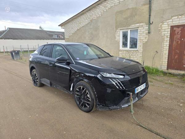 Melns Peugeot 3008 2025 Tauragė, ar dzinēja tilpumu 1.20 L un nobraukumu 33 tūkst. km par 16500 €, foto 2 vietnē AUTOMOTO.COM.LV