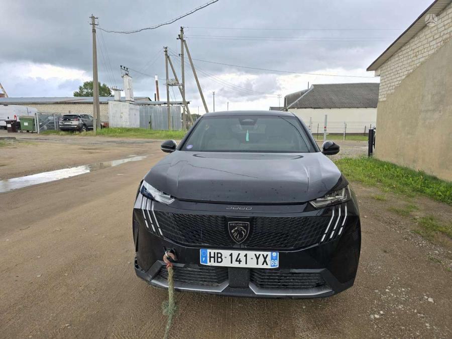 Melns Peugeot 3008 2025 Tauragė, ar dzinēja tilpumu 1.20 L un nobraukumu 33 tūkst. km par 16500 €, foto 4 vietnē AUTOMOTO.COM.LV