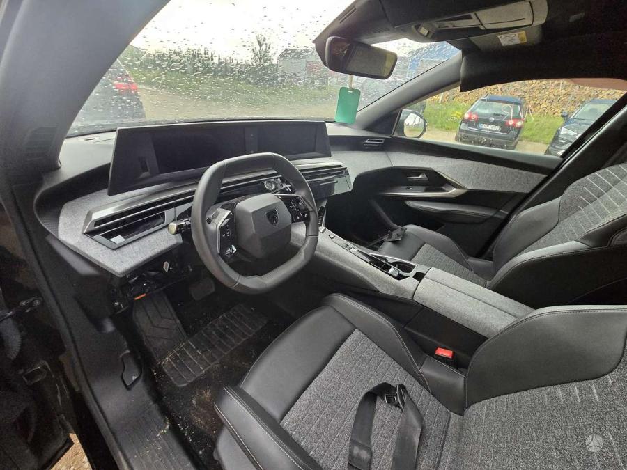 Melns Peugeot 3008 2025 Tauragė, ar dzinēja tilpumu 1.20 L un nobraukumu 33 tūkst. km par 16500 €, foto 14 vietnē AUTOMOTO.COM.LV