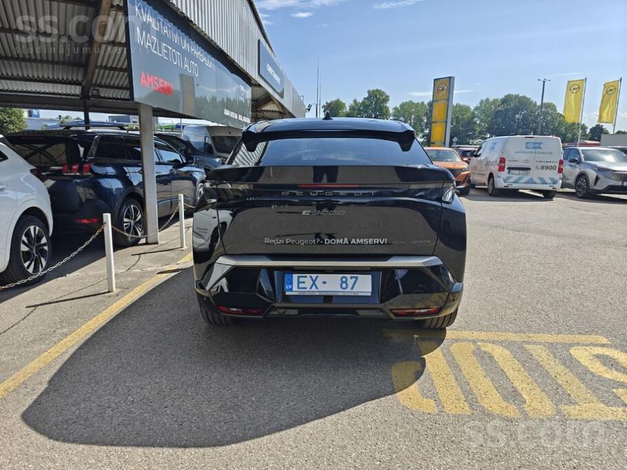 Melns Peugeot 3008 2026 Rīga, ar dzinēja tilpumu 1.20 L un nobraukumu 2 tūkst. km par 47800 €, foto 6 vietnē AUTOMOTO.COM.LV