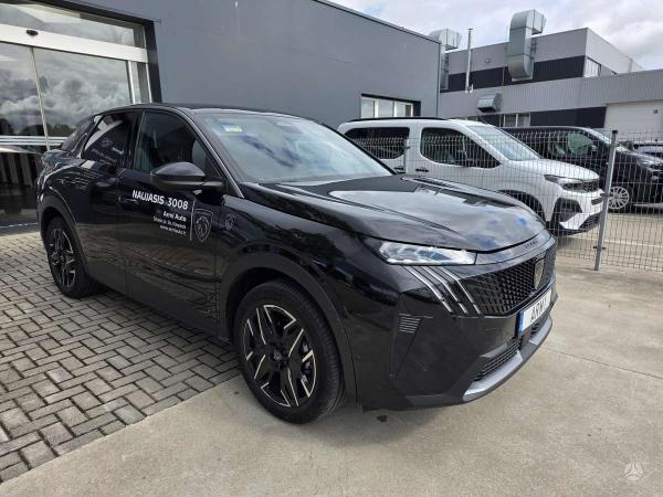 Melns Peugeot 3008 2026 Klaipėda, ar dzinēja tilpumu 1.20 L un nobraukumu 3 tūkst. km par 33000 €, foto 4 vietnē AUTOMOTO.COM.LV