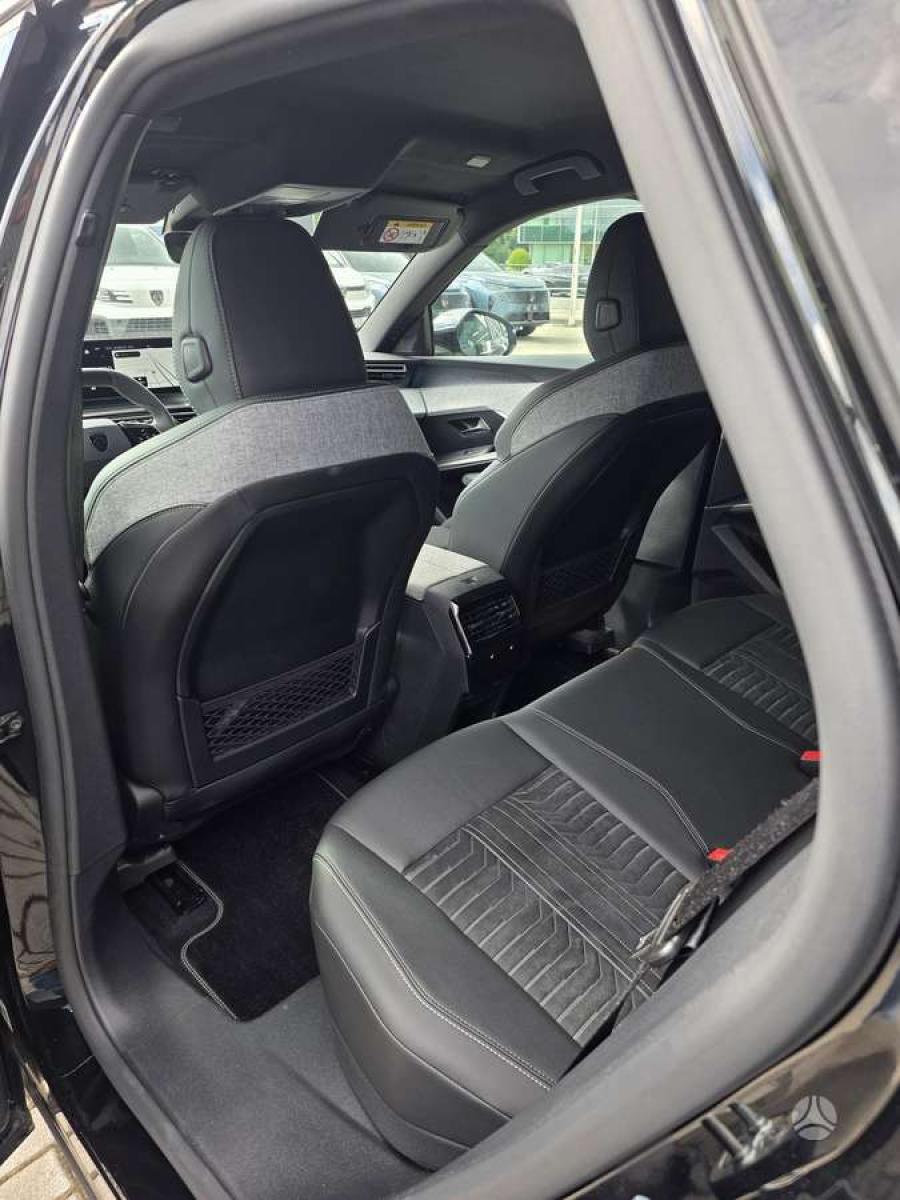 Melns Peugeot 3008 2026 Klaipėda, ar dzinēja tilpumu 1.20 L un nobraukumu 3 tūkst. km par 33000 €, foto 8 vietnē AUTOMOTO.COM.LV