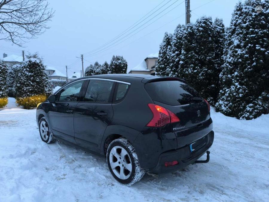 Black Peugeot 3008 2009 in Taurage, with an engine capacity of 1.60 L and mileage of 198 thousand km for 2899 €, photo 6 on AUTOMOTO.COM.LV