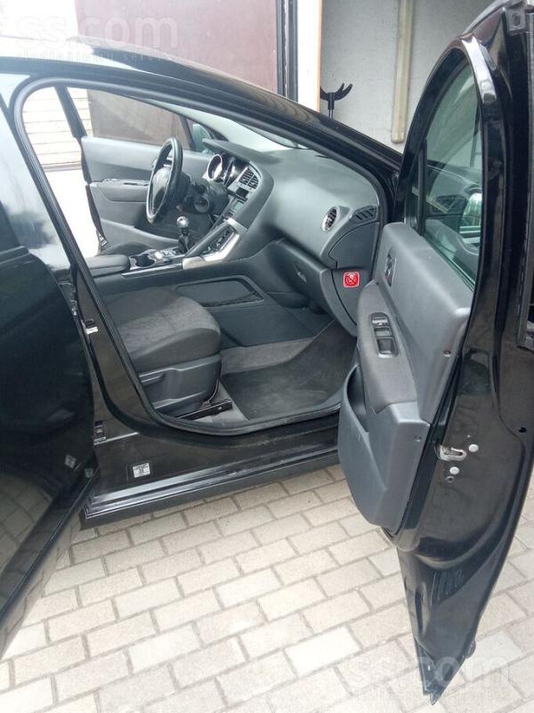 Black Peugeot 3008 2010 in Ogre, with an engine capacity of 1.60 L and mileage of 295 thousand km for 3750 €, photo 4 on AUTOMOTO.COM.LV