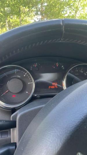 Melns Peugeot 3008 2010 Šauļi, ar dzinēja tilpumu 2.00 L un nobraukumu 250 tūkst. km par 2900 €, foto 8 vietnē AUTOMOTO.COM.LV