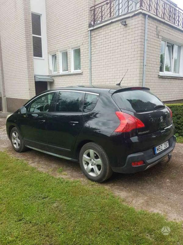 Black Peugeot 3008 2011 in Elektrenai, with an engine capacity of 2.00 L and mileage of 260 thousand km for 2350 €, photo 4 on AUTOMOTO.COM.LV