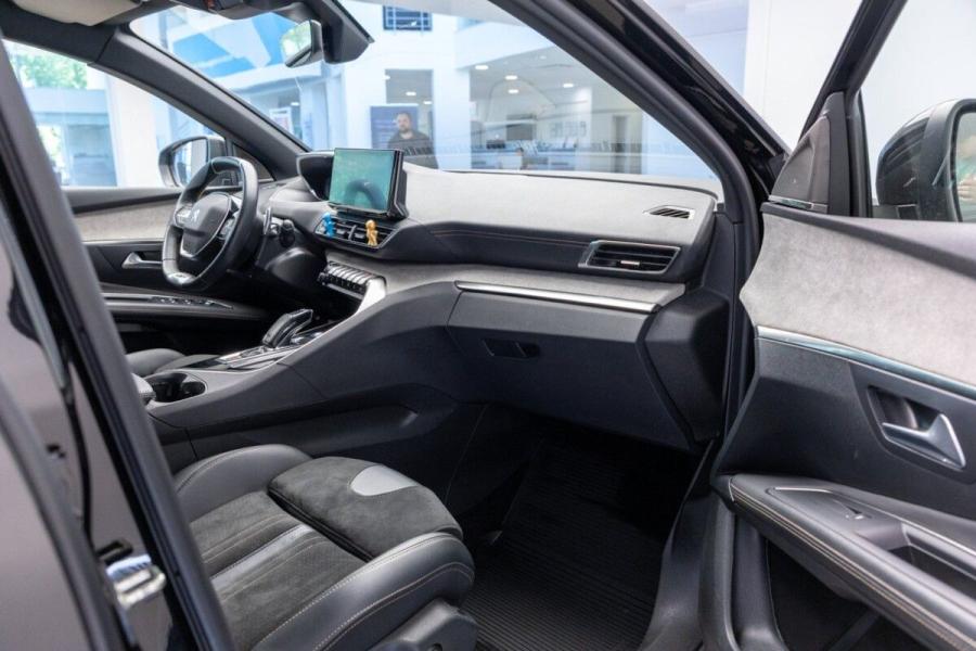 Melns Peugeot 3008 2021 Jehvi, ar dzinēja tilpumu 1.50 L un nobraukumu 99 tūkst. km par 19400 €, foto 16 vietnē AUTOMOTO.COM.LV