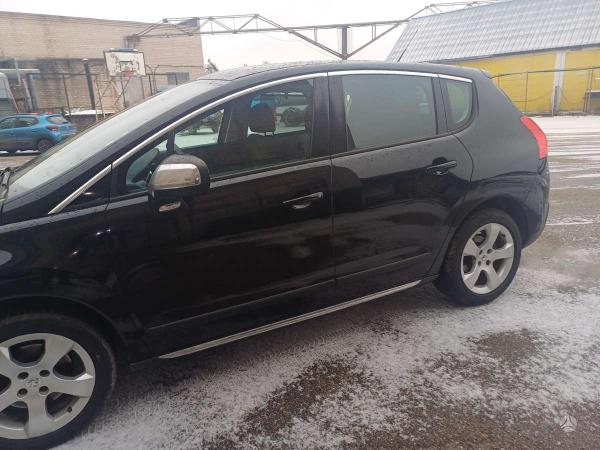 Black Peugeot 3008 2010 in Rokiskis, with an engine capacity of 2.00 L and mileage of 282 thousand km for 3400 €, photo 8 on AUTOMOTO.COM.LV
