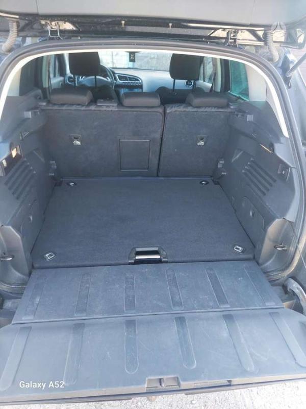 Black Peugeot 3008 2010 in Kelme, with an engine capacity of 1.60 L and mileage of 290 thousand km for 2850 €, photo 8 on AUTOMOTO.COM.LV