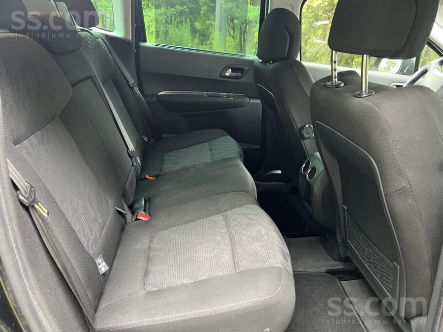 Melns Peugeot 3008 2010 Rēzekne, ar dzinēja tilpumu 1.60 L un nobraukumu 281 tūkst. km par 3550 €, foto 16 vietnē AUTOMOTO.COM.LV